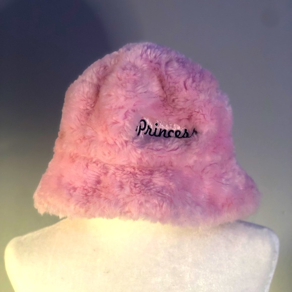 Disneyland Resort | Accessories | Y2k Fluffy Princess Bucket Hat | Poshmark
